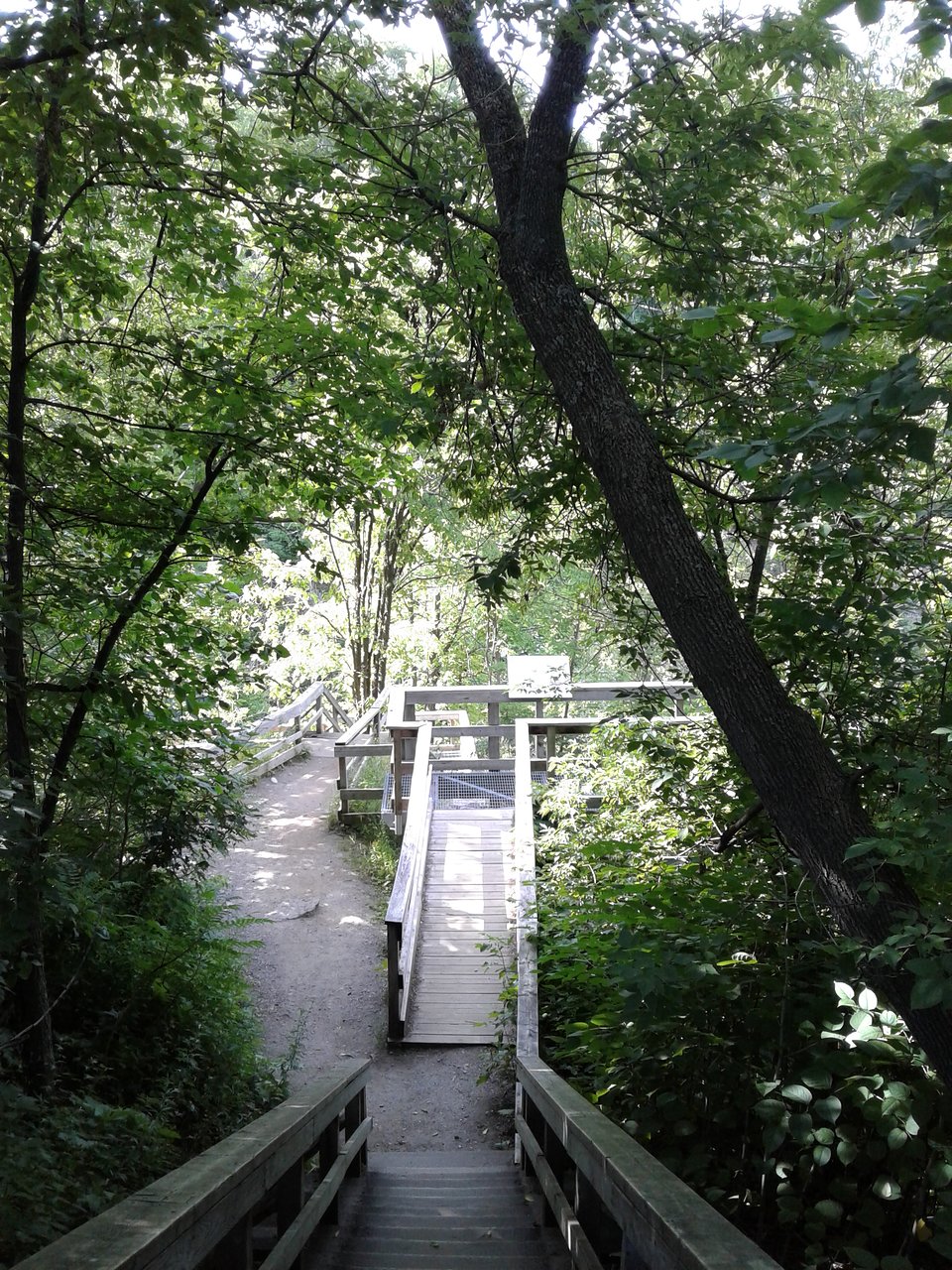 Parc de la Falaise et la Chute Kabir Kouba, Wendake