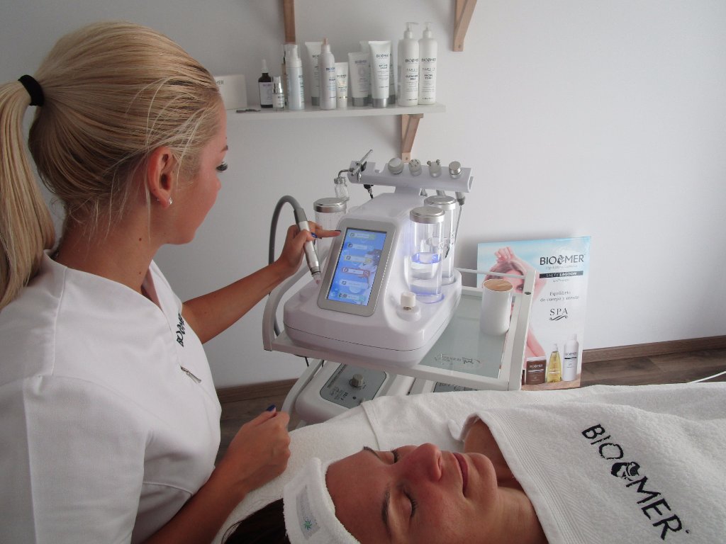 Luca's studio 3 ,Close to Therme Bucharest, Airport Otopeni